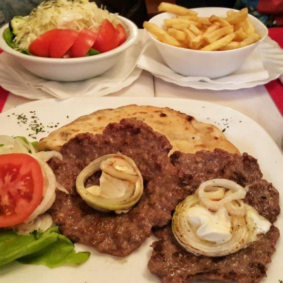Cevapi, Cevapcici, Pleskavitsa, Burek Nedir? SARAYBOSNA'da Nerede Yenir ...
