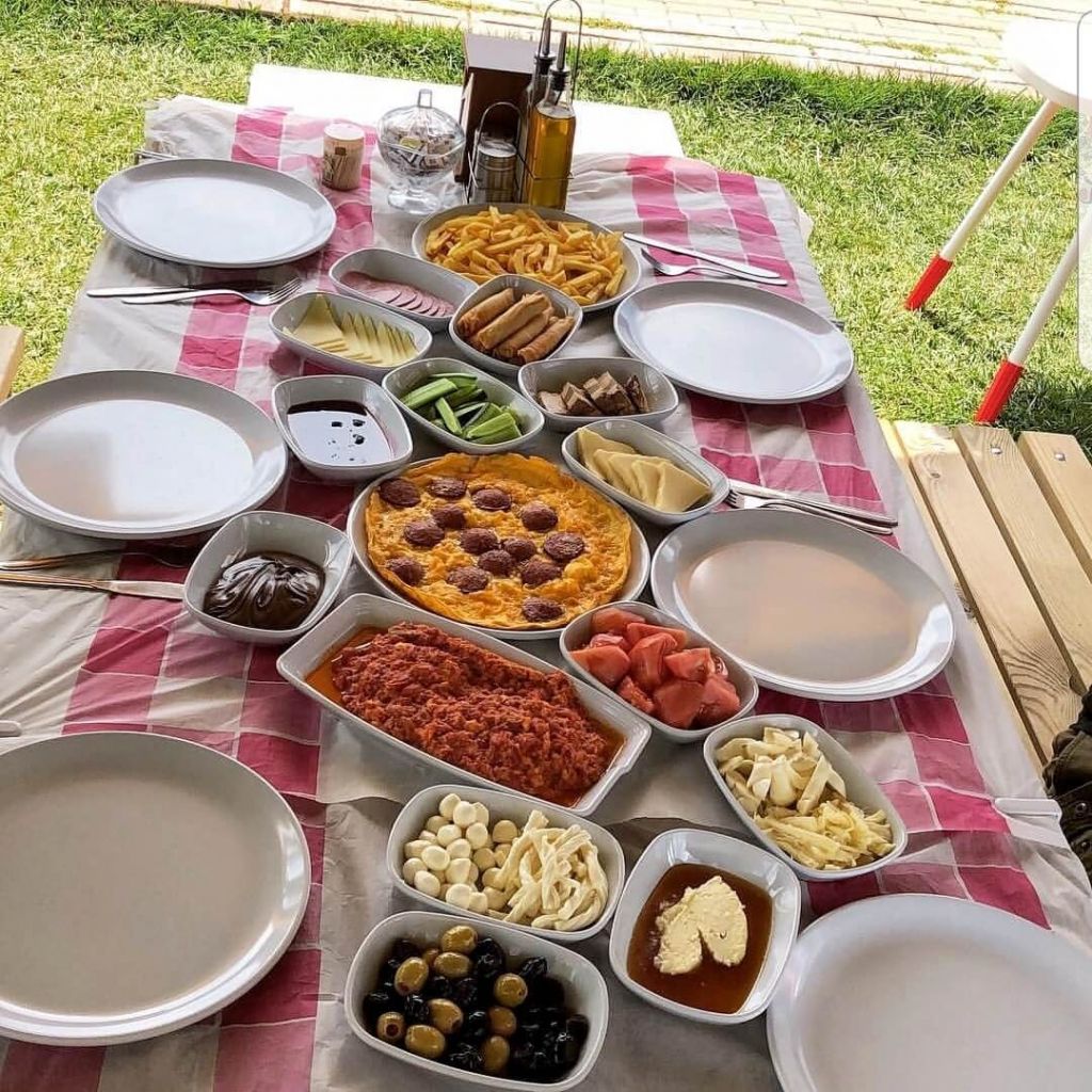 Çatalca’da En İyi 7 Kahvaltı Mekanı ve 2025 Fiyatları | Gezenti Anne