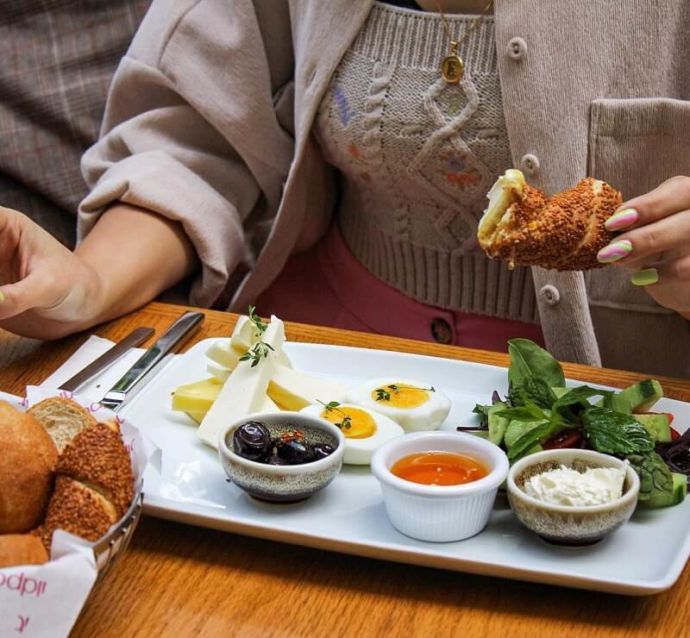 Caddebostan’da Anne Kahvaltısı, Midpoint Bağdat Caddesi | Gezenti Anne