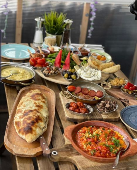 TOP 11 TURKISH BRUNCH SPOTS IN LONDON WITH 2025 MENUS | Gezenti Anne