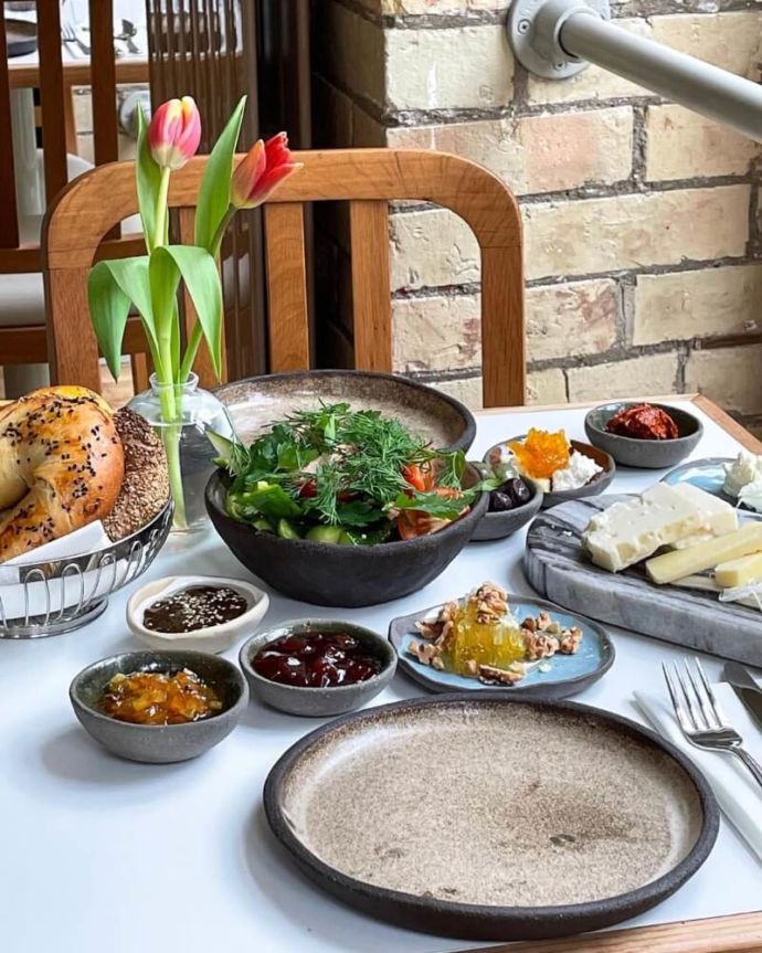 TOP 11 TURKISH BRUNCH SPOTS IN LONDON WITH 2025 MENUS | Gezenti Anne