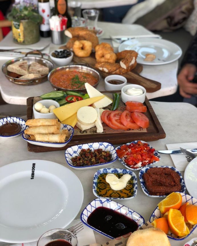 Kadıköy Moda’da Deniz Manzaralı Kahvaltı | Gezenti Anne