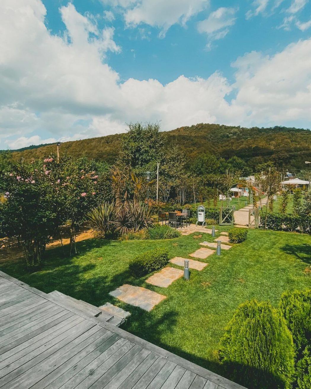 Polonezköy’de Bungalov Evde Konaklama ve Kahvaltı Keyfi, Pamera Garden ...