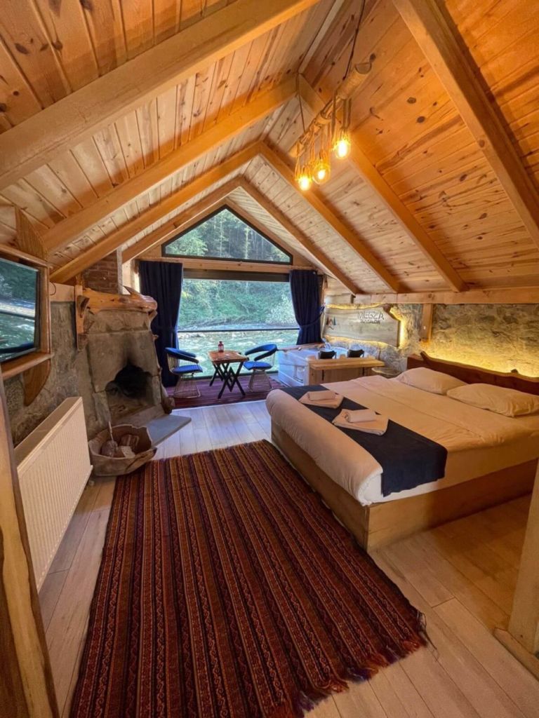 Rize Fırtına Deresi Kıyısında Jakuzili ve Şömineli Lüks Bungalov ...